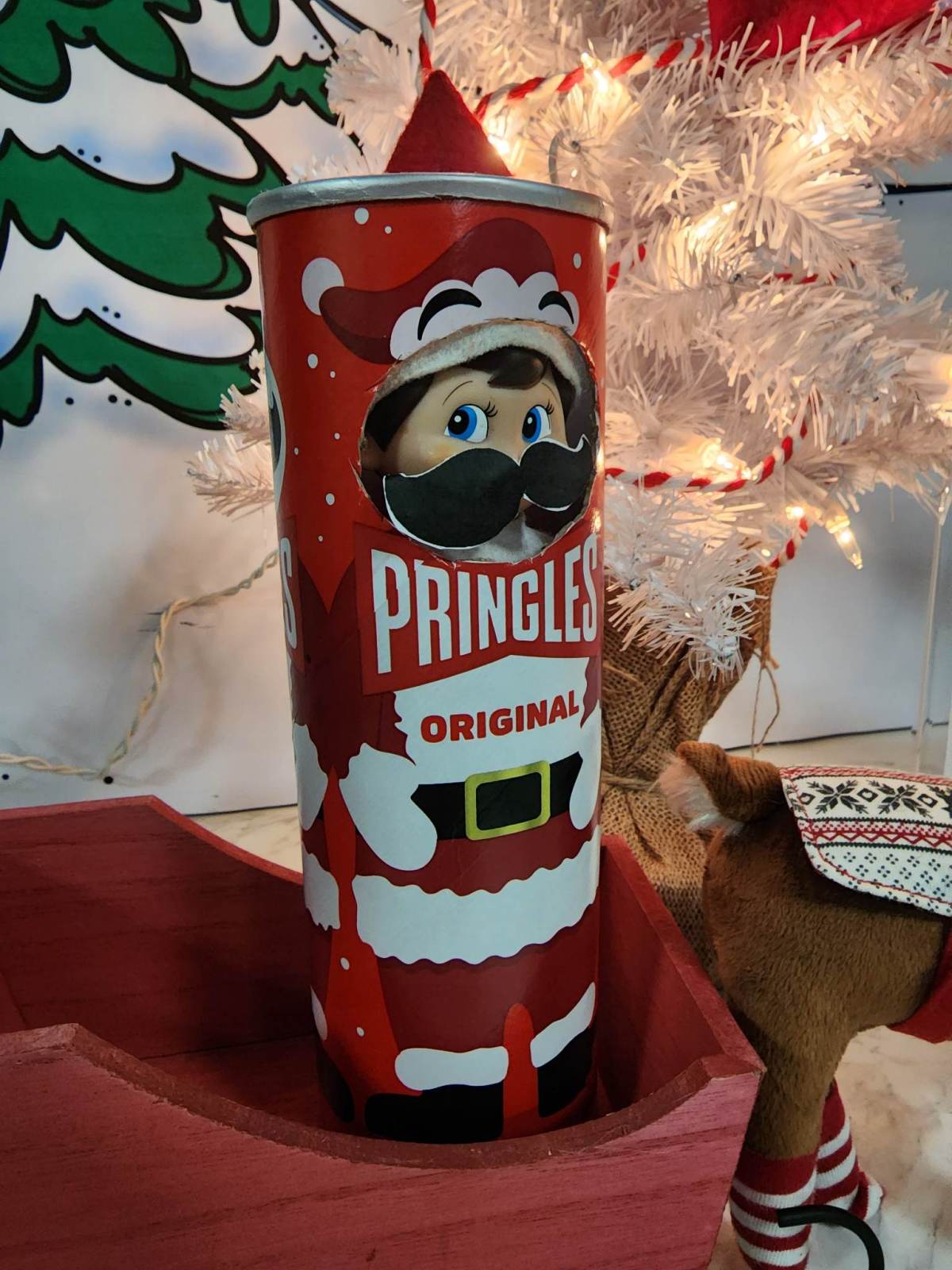Pringle Bells Printable Poster and Labels FREEBIE – Elf Day 17